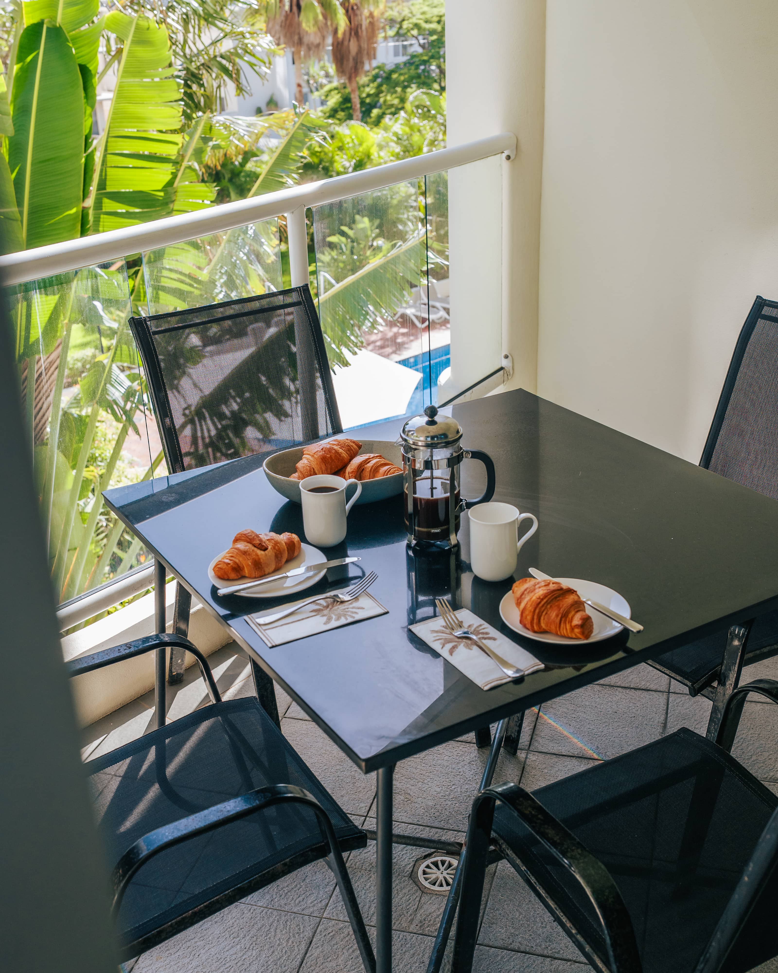 2 Bedroom Standard – The Crest Apartments