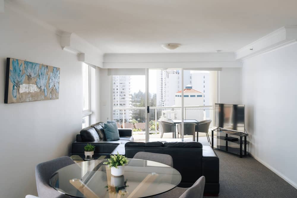 2 Bedroom Standard – The Crest Apartments